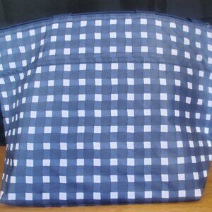 thirty-one | Bags | Thirtyone Crossbody Thermal Totegoin Gingham | Poshmark